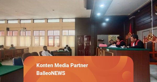 Sebagai Eksekutor, Terdakwa Penyerangan Posramil Kisor Didakwa Pasal ... Sebagai Eksekutor, Terdakwa Penyerangan Posramil Kisor Didakwa Pasal ...